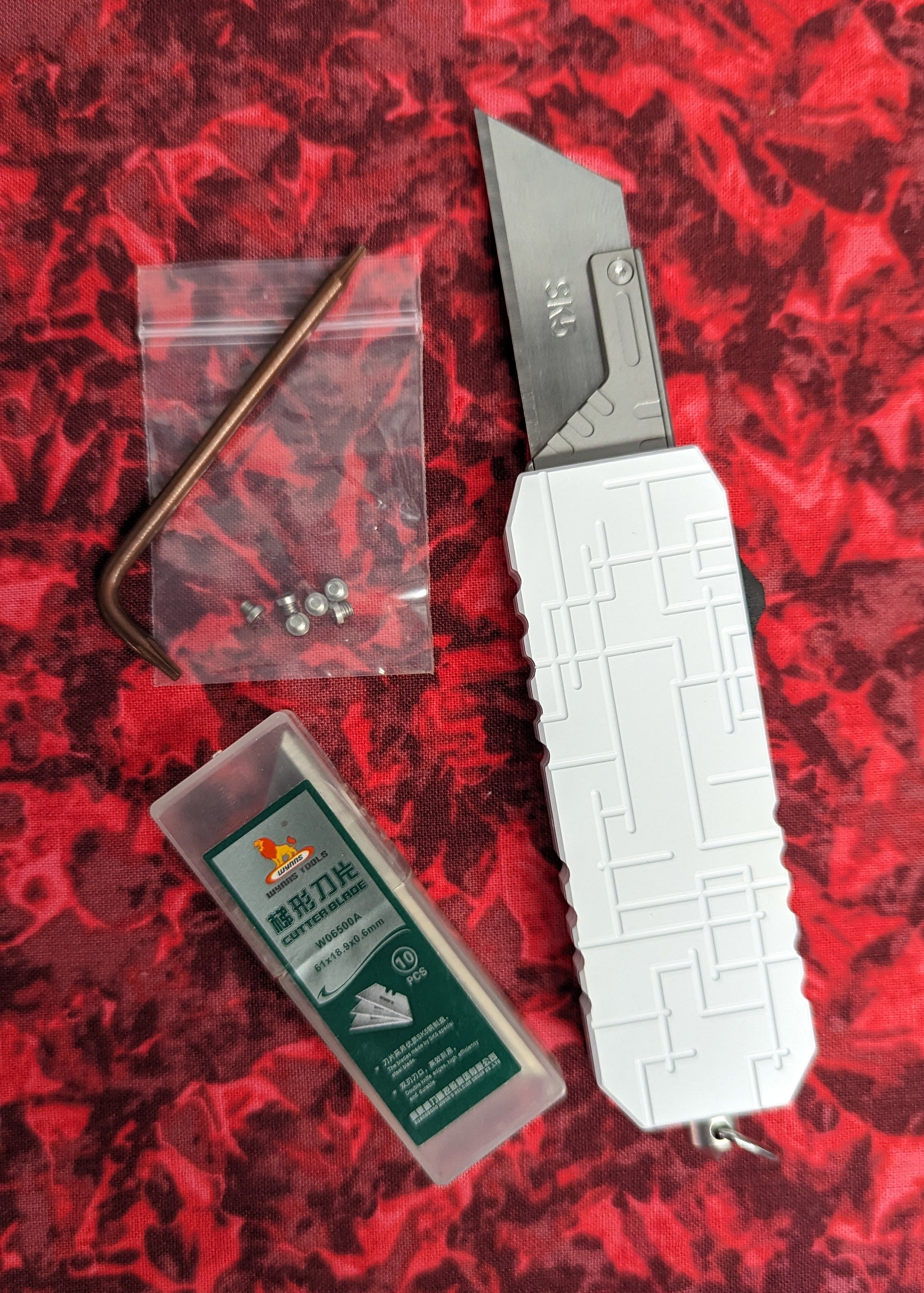 NEW GEN CNC MACHINED D/A OTF BOX CUTTER WHITE – LIGHTNING OTF KNIVES