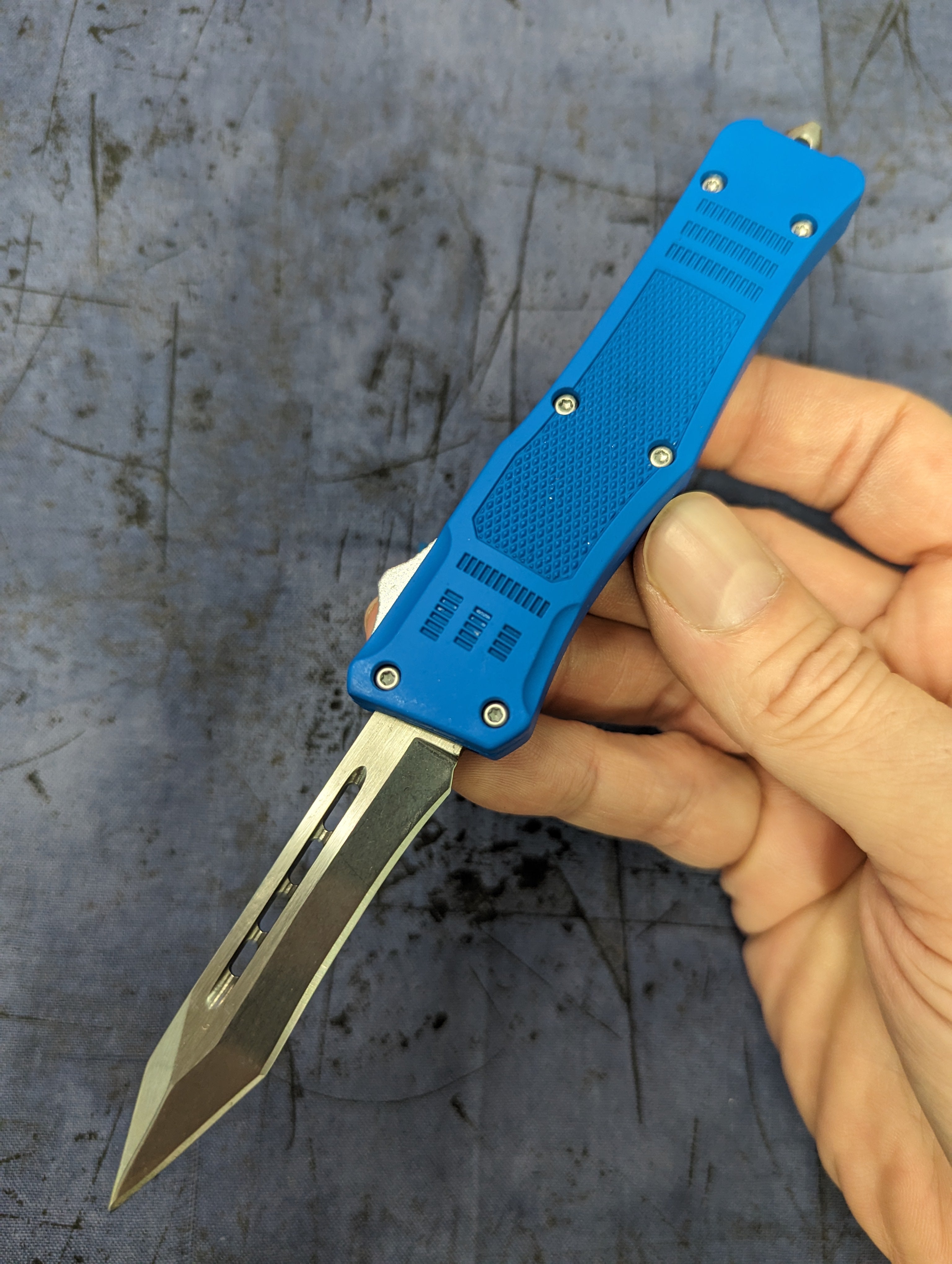 7" Mini Modified Tanto CQB OTF Automatic Knife Blue – LIGHTNING OTF KNIVES