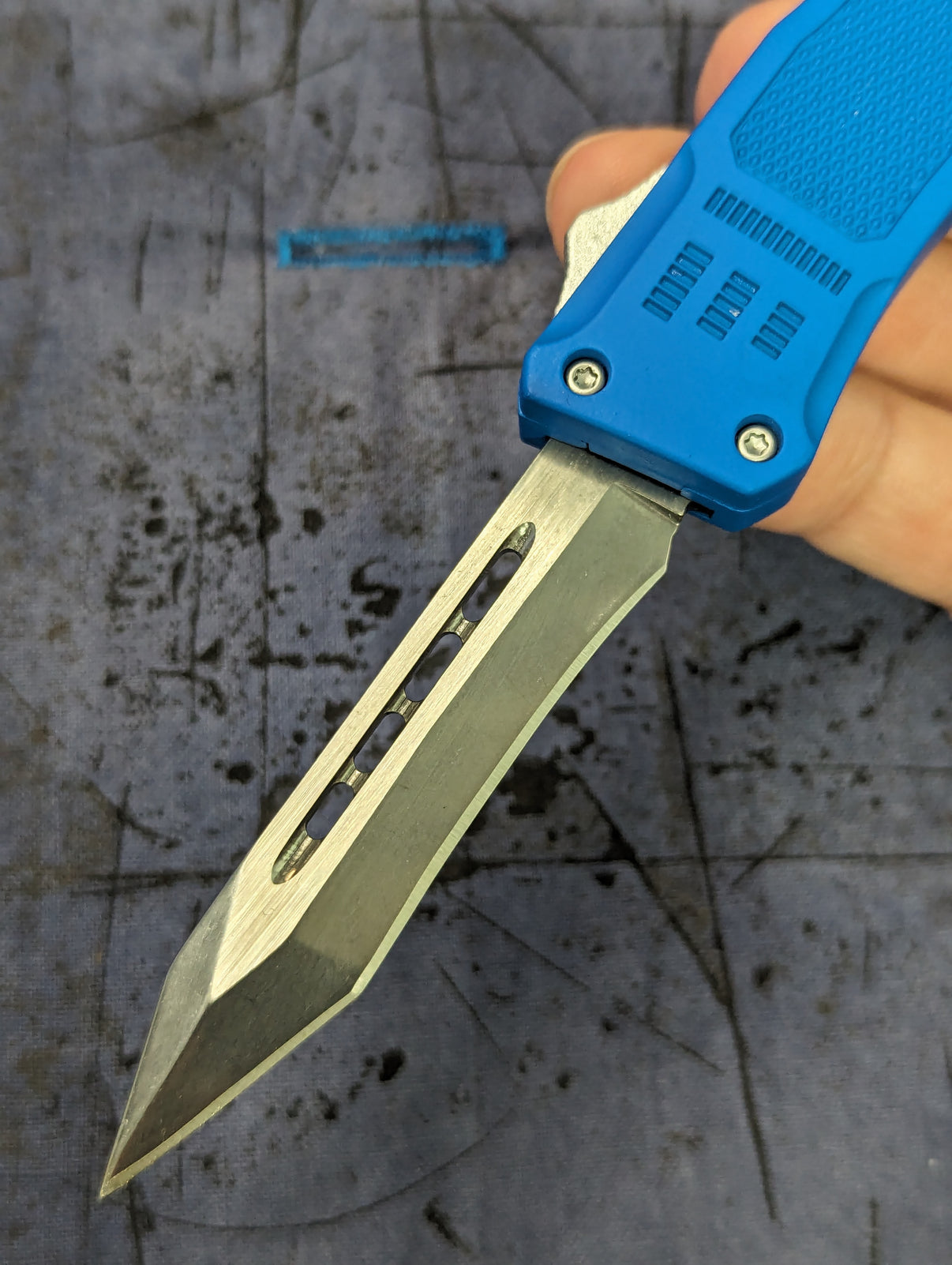 7" Mini Modified Tanto CQB OTF Automatic Knife Blue – LIGHTNING OTF KNIVES