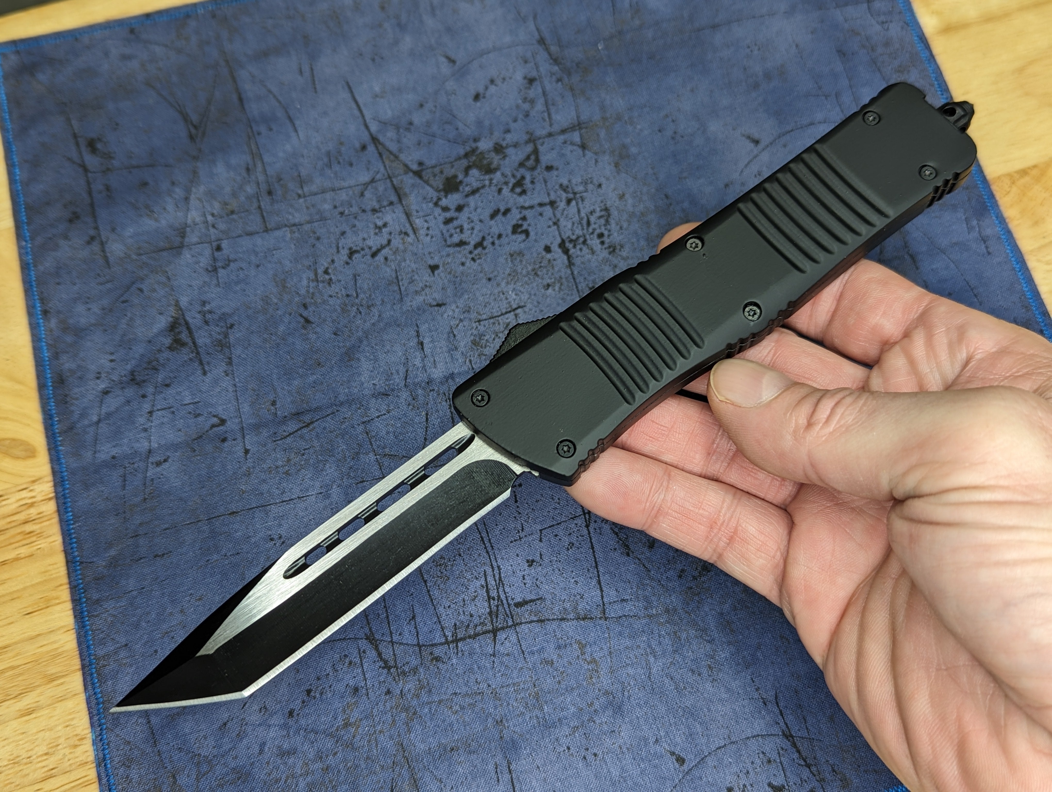 9.5" XL BLACK TACTICAL TANTO OTF AUTOMATIC KNIFE – LIGHTNING OTF KNIVES