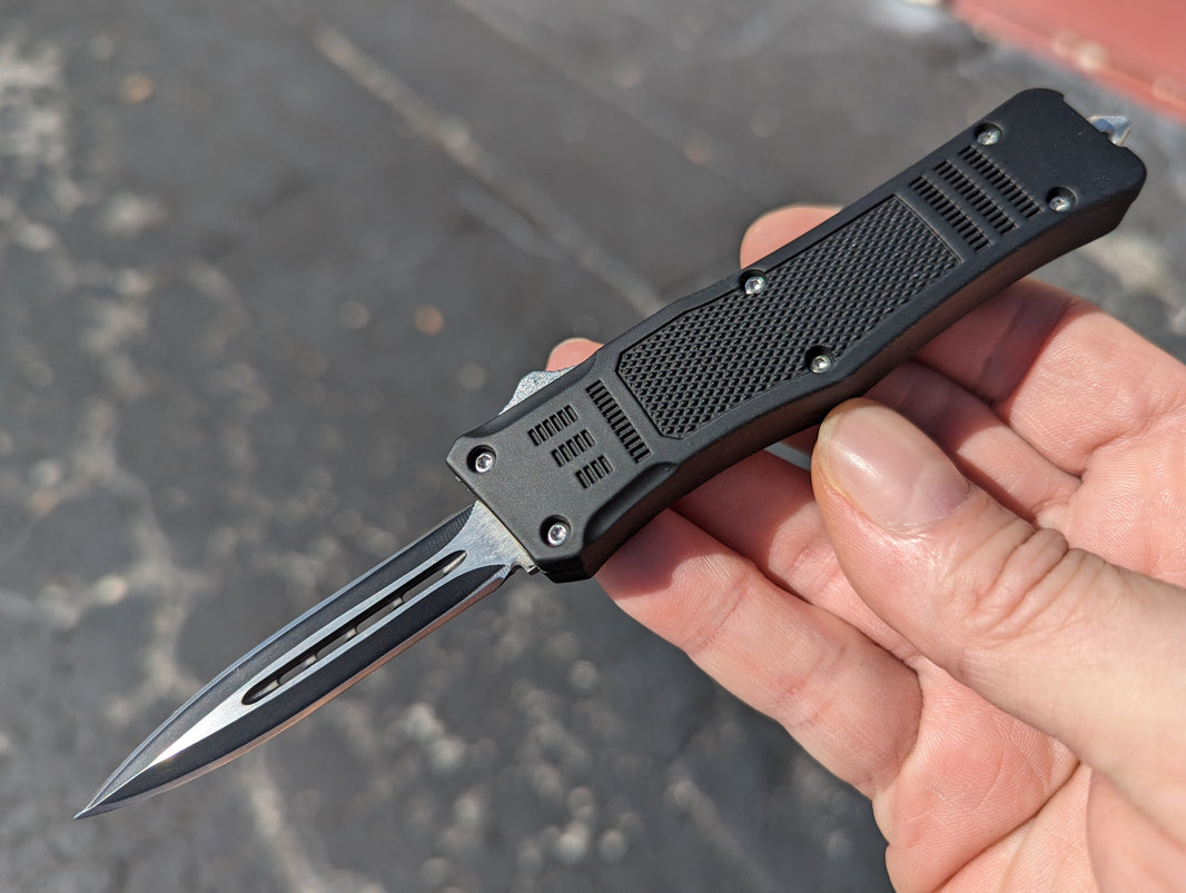 OTF AUTOMATIC KNIVES – LIGHTNING OTF KNIVES