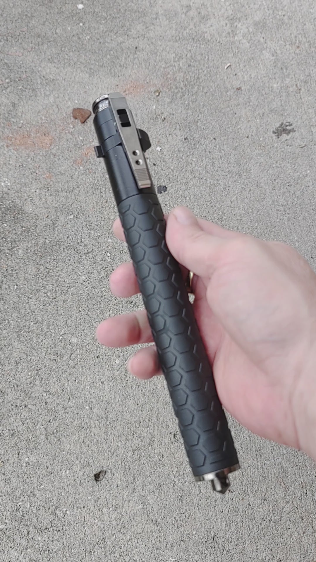 20.5" AUTOMATIC OPENING TELESCOPIC SECURITY BATON – LIGHTNING OTF KNIVES