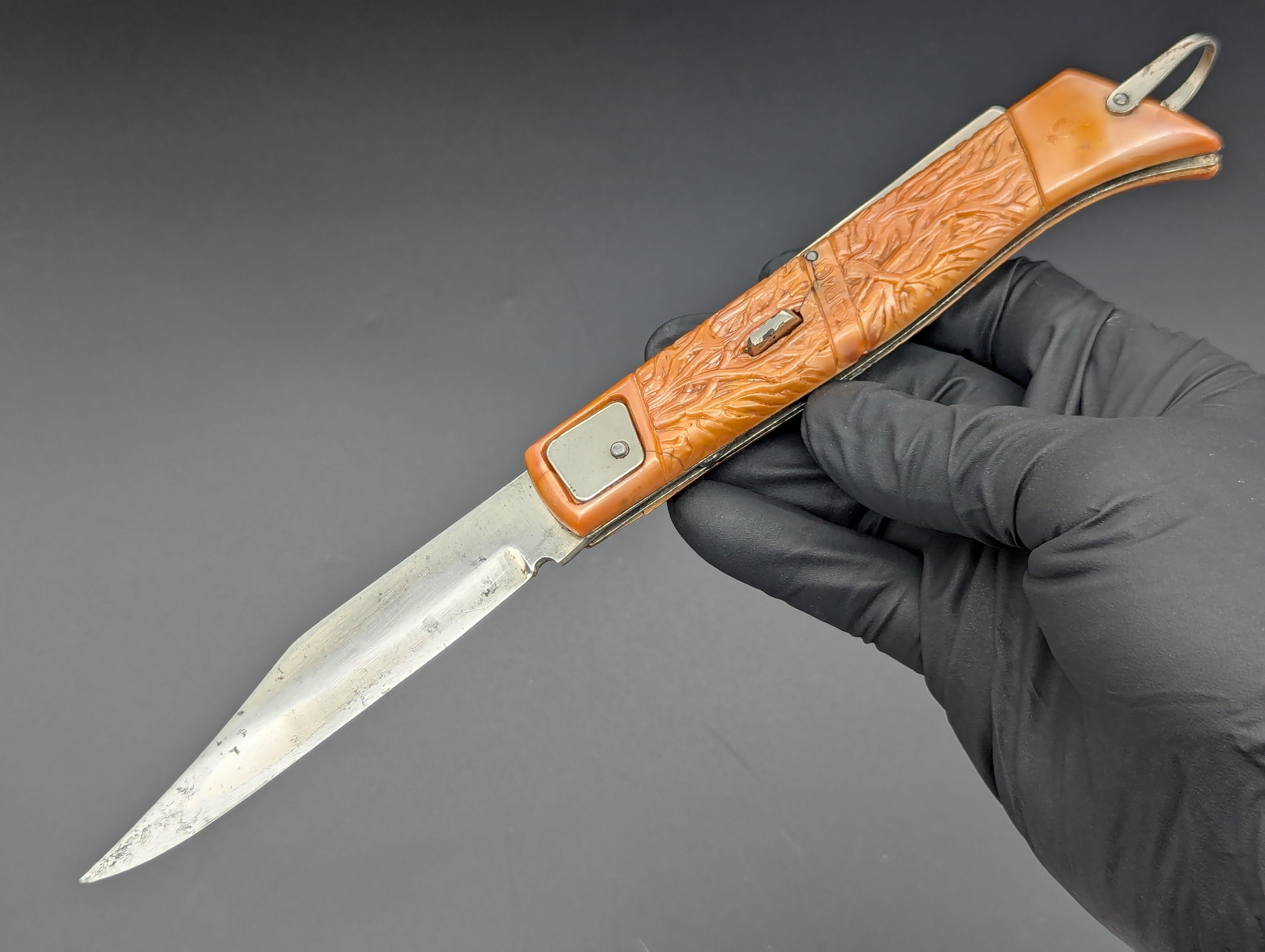 VINTAGE RUSSIAN VORZMA CITY AUTOMATIC HUNTING KNIFE – LIGHTNING OTF KNIVES