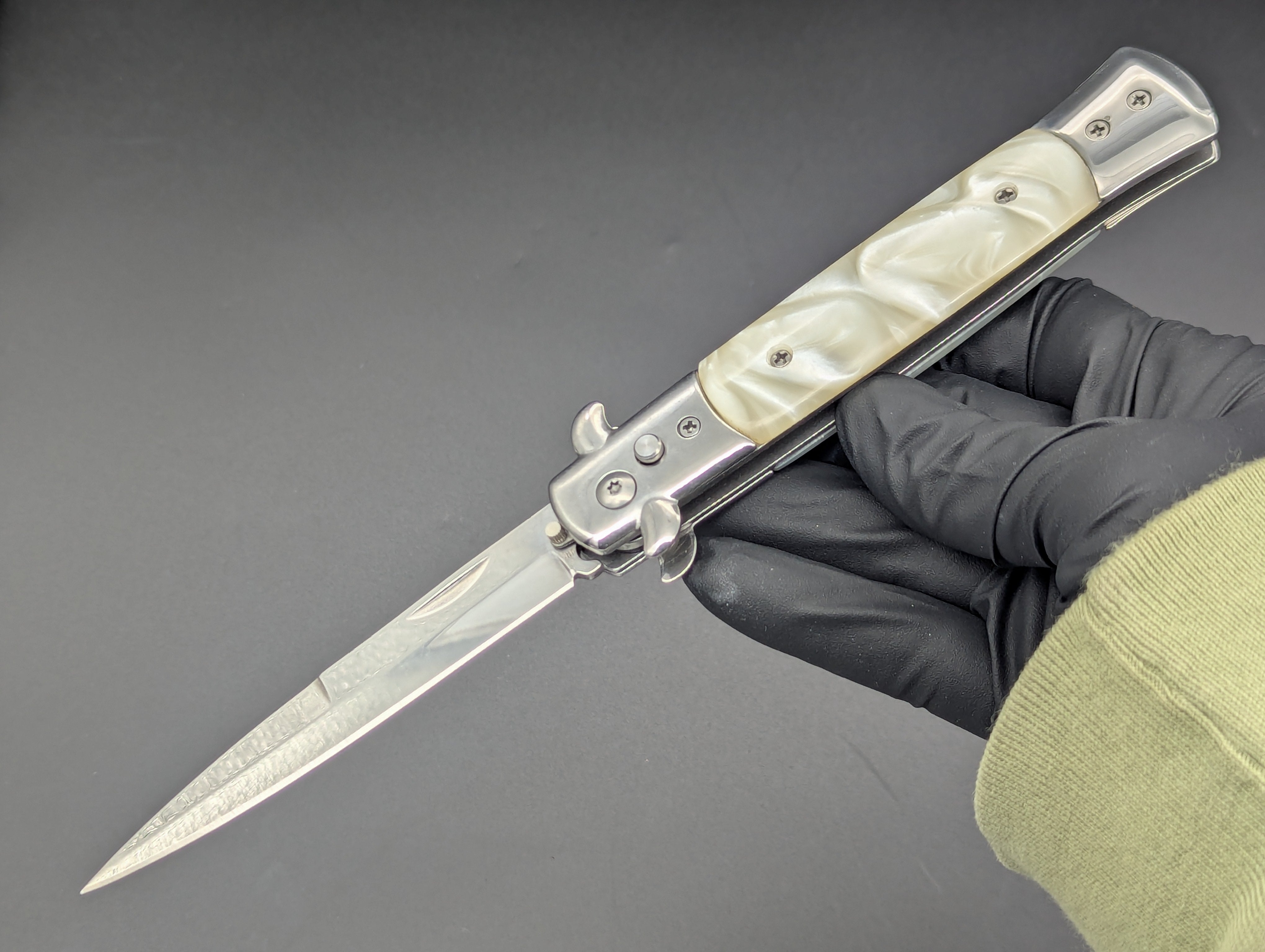 FAUX PEARL MILANO DIABLO STILETTO – LIGHTNING OTF KNIVES