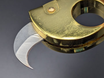 BRASS KNUCKLES & KNUCKLE DUSTERS – LIGHTNING OTF KNIVES