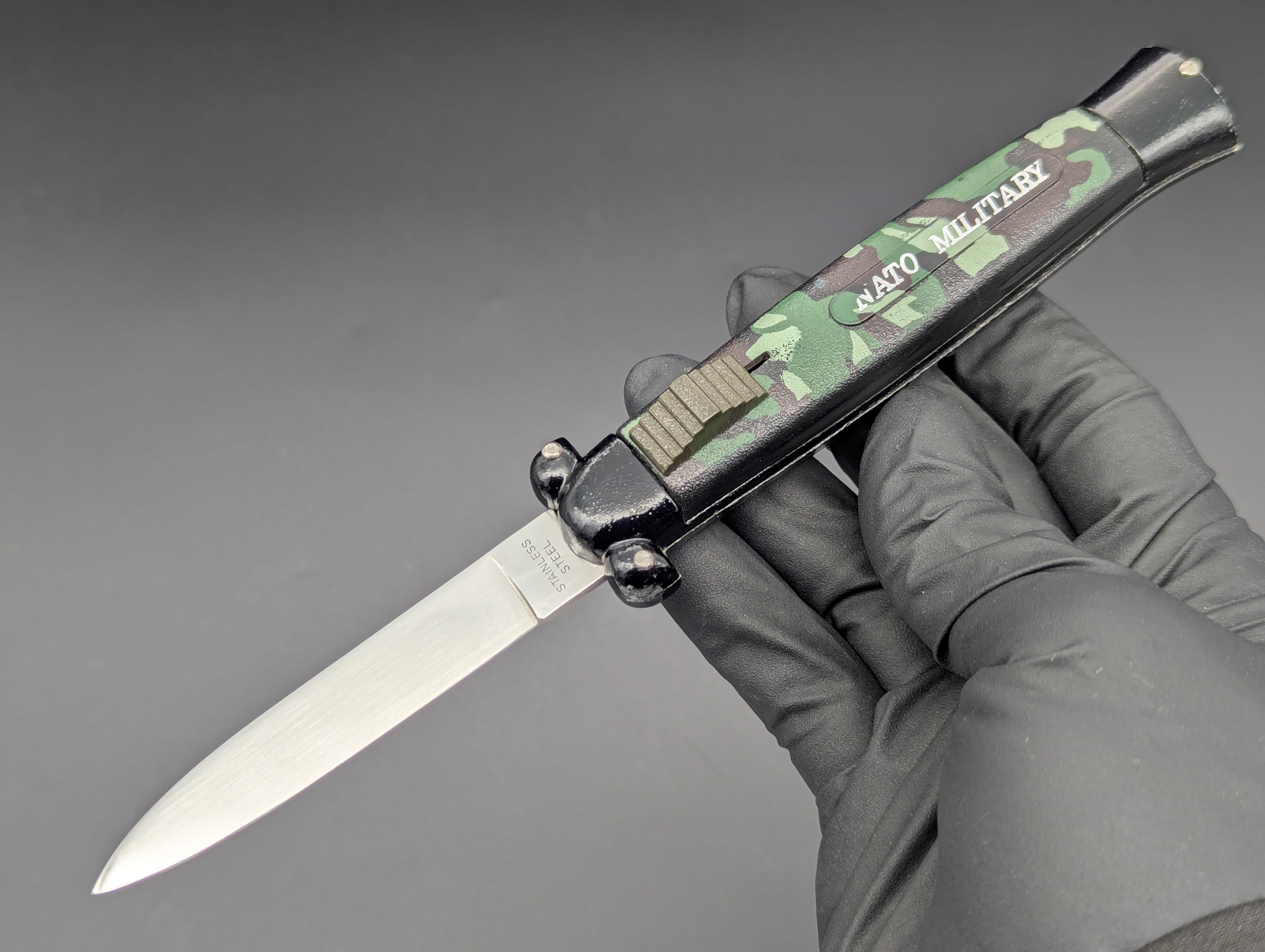 VINTAGE KOREAN NATO MILITARY OTF KNIFE 3 PIN CAMO – LIGHTNING OTF KNIVES