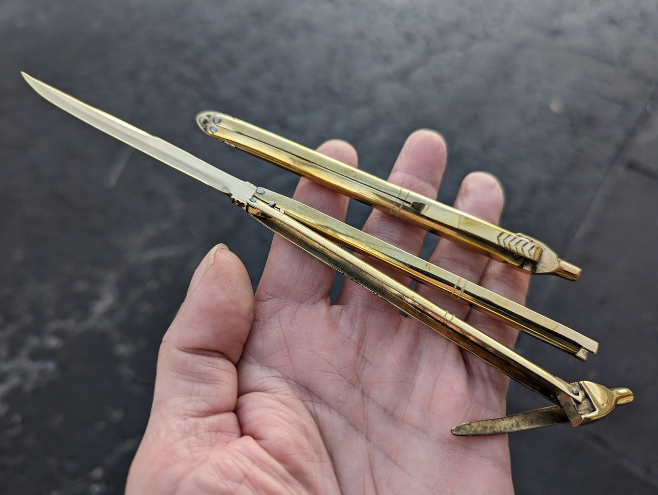 "FHM" PHILIPPINES HANDMADE BRASS BALISONG PEN – LIGHTNING OTF KNIVES