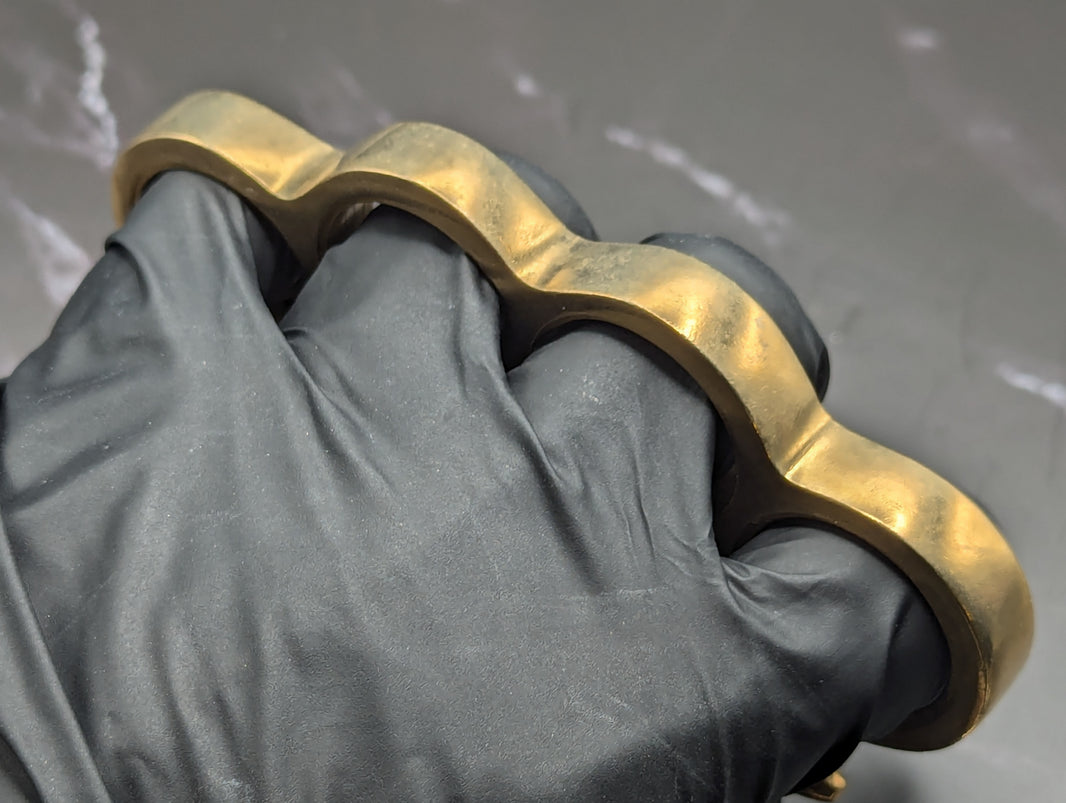 BRASS KNUCKLES – LIGHTNING OTF KNIVES