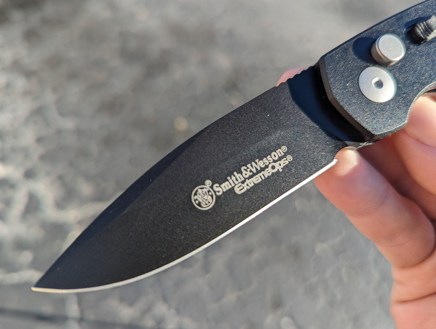 SW50B SMITH & WESSON EXTREME OPS AUTOMATIC KNIFE – LIGHTNING OTF KNIVES