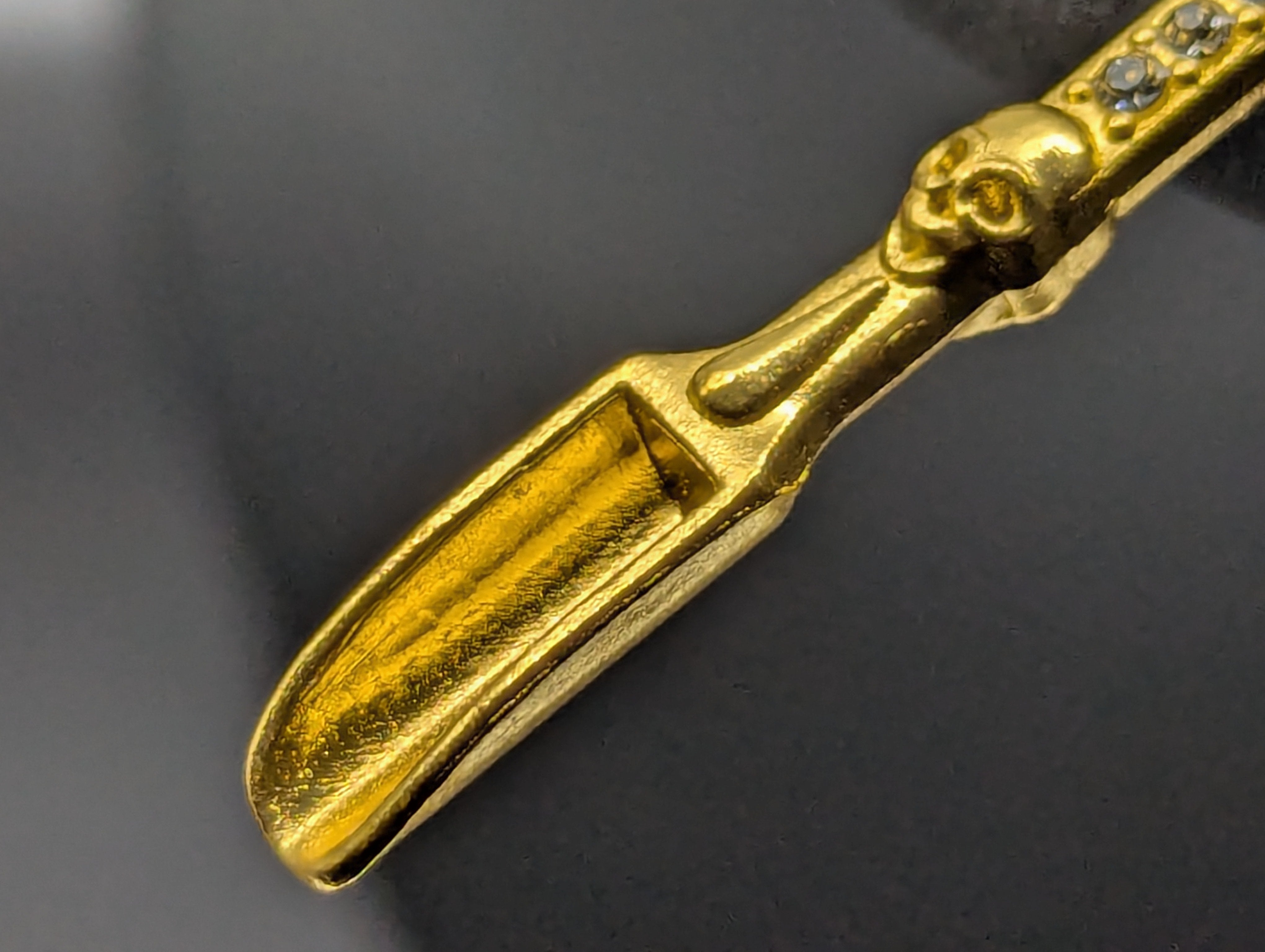 GOLD BLING SKULL MAGIC PARTY SPOON KEYRING – LIGHTNING OTF KNIVES