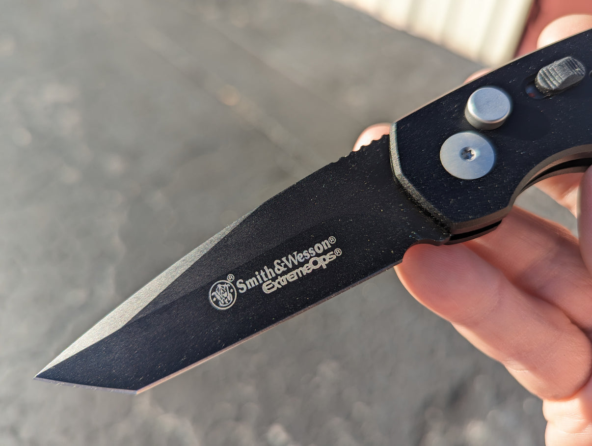 SW50BT SMITH & WESSON EXTREME OPS AUTOMATIC KNIFE – LIGHTNING OTF KNIVES