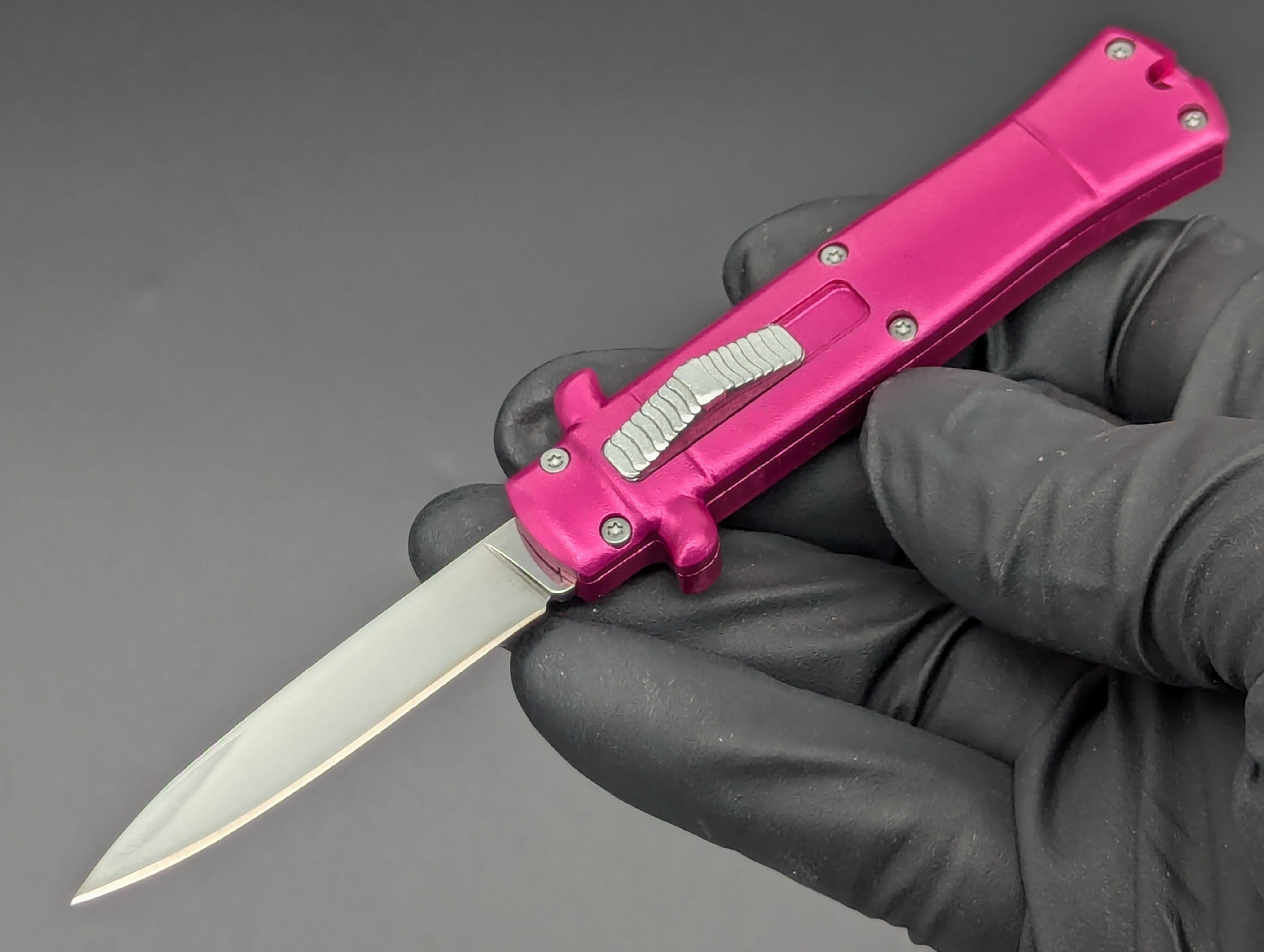 3.25" MINI D/A PINK CALI LEGAL OTF KNIFE – LIGHTNING OTF KNIVES
