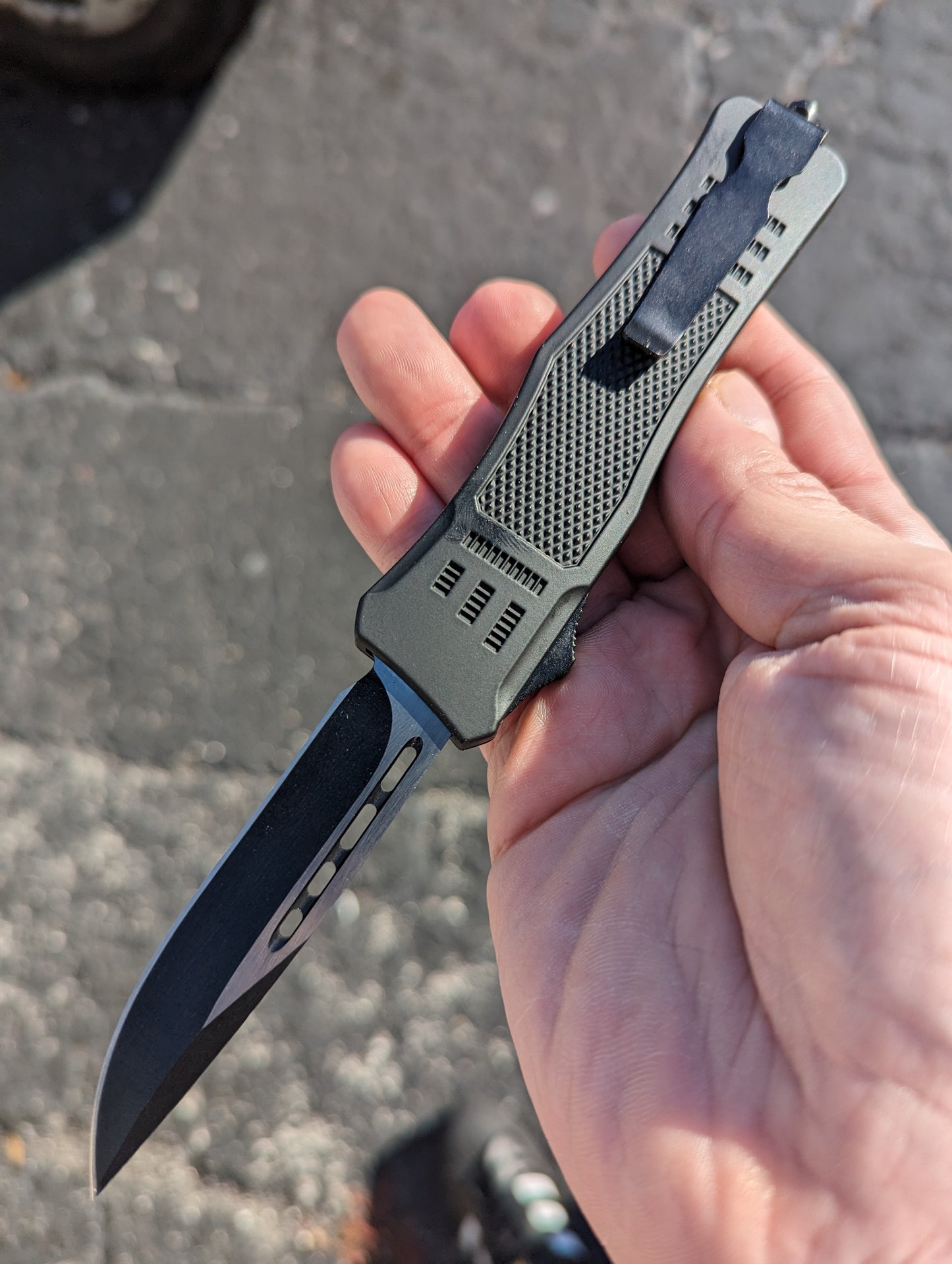 8" Single Edge CQB OTF Automatic Knife Black – LIGHTNING OTF KNIVES