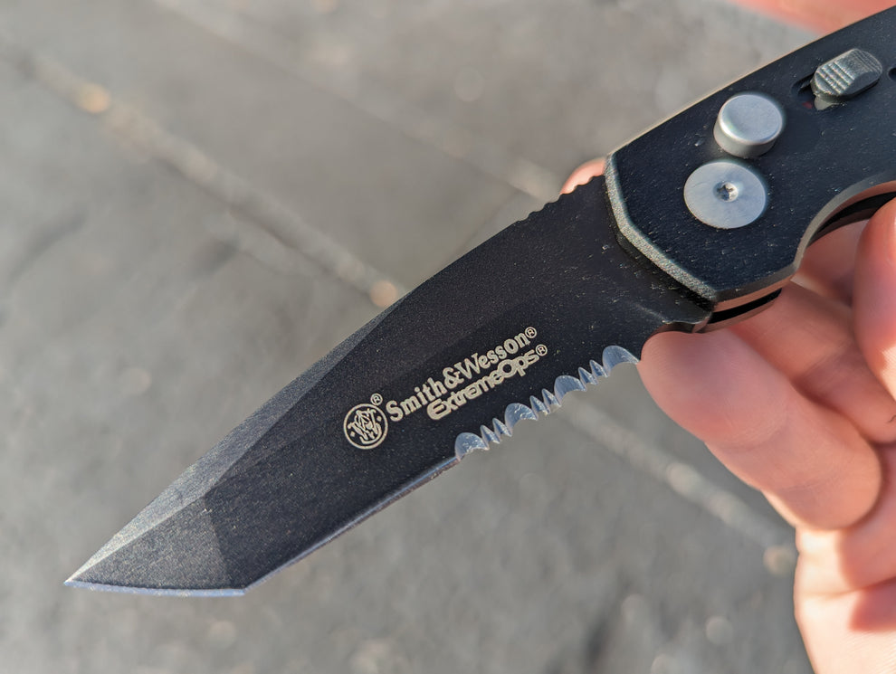 SW50BTS SMITH & WESSON EXTREME OPS AUTOMATIC KNIFE – LIGHTNING OTF KNIVES