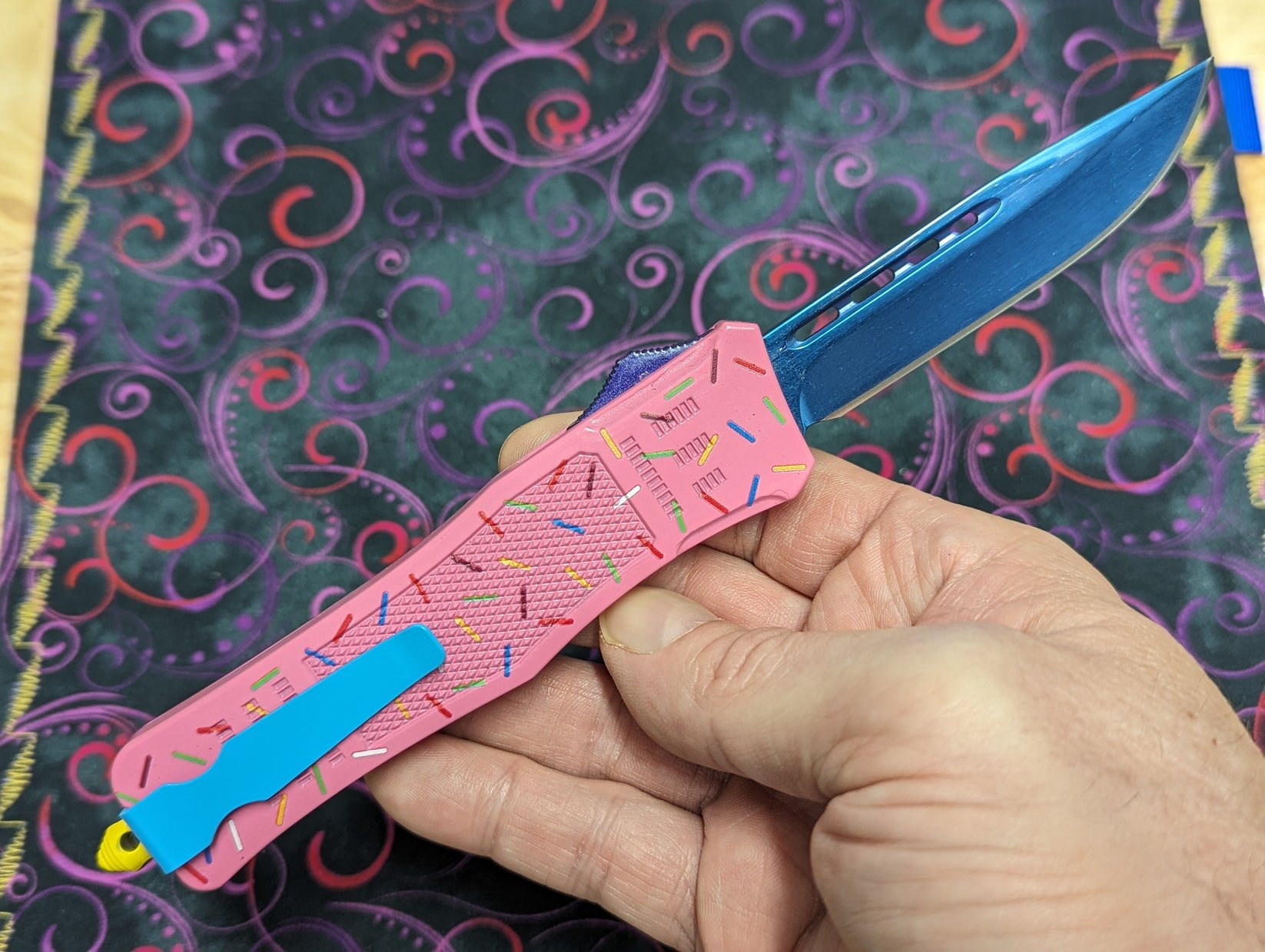 8.25" PINK SPRINKLE CQB D/A OTF KNIFE – LIGHTNING OTF KNIVES